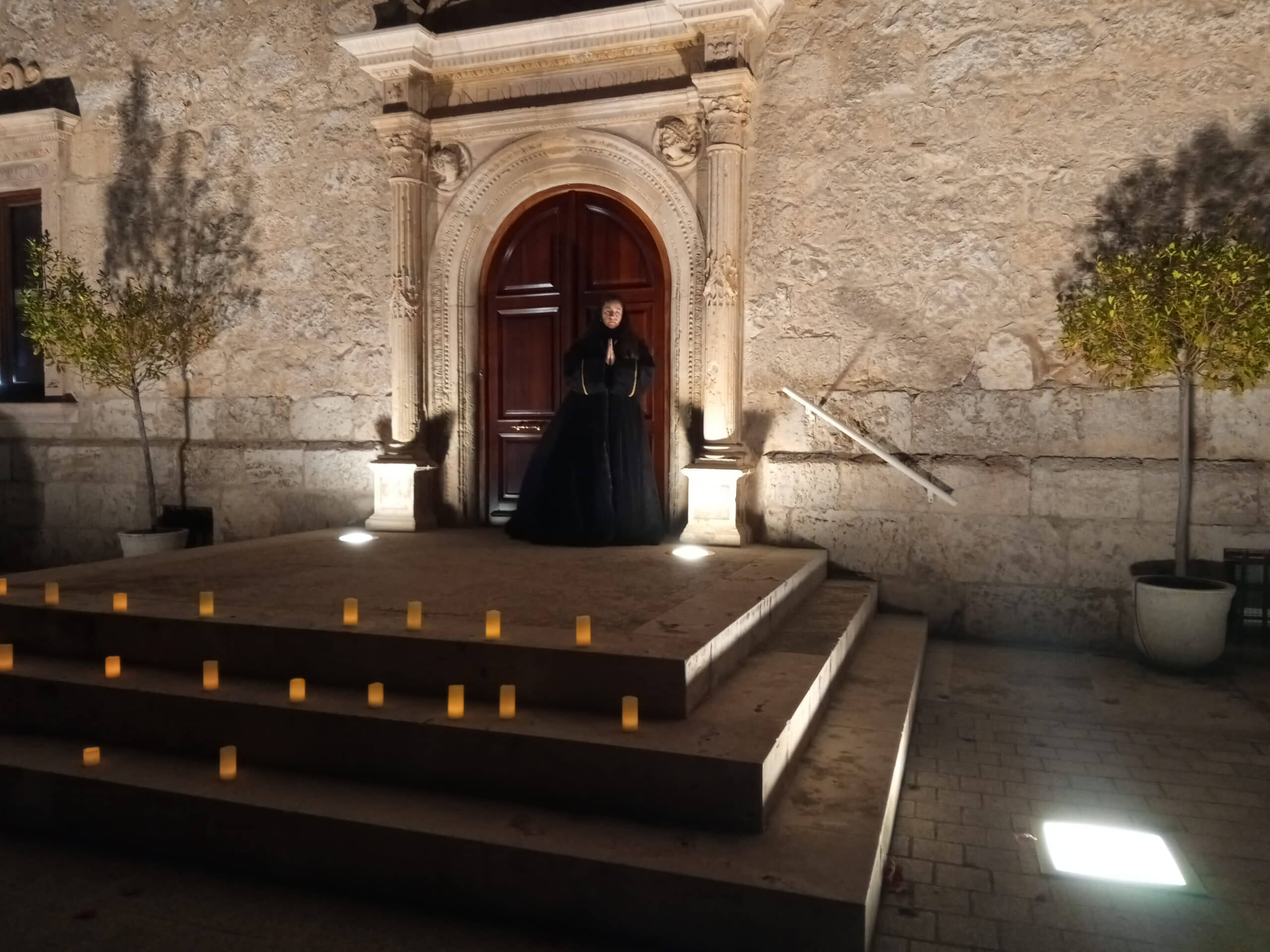 ¿Te puedes creer que voy a una visita guiada por Alcalá y van y se me ...